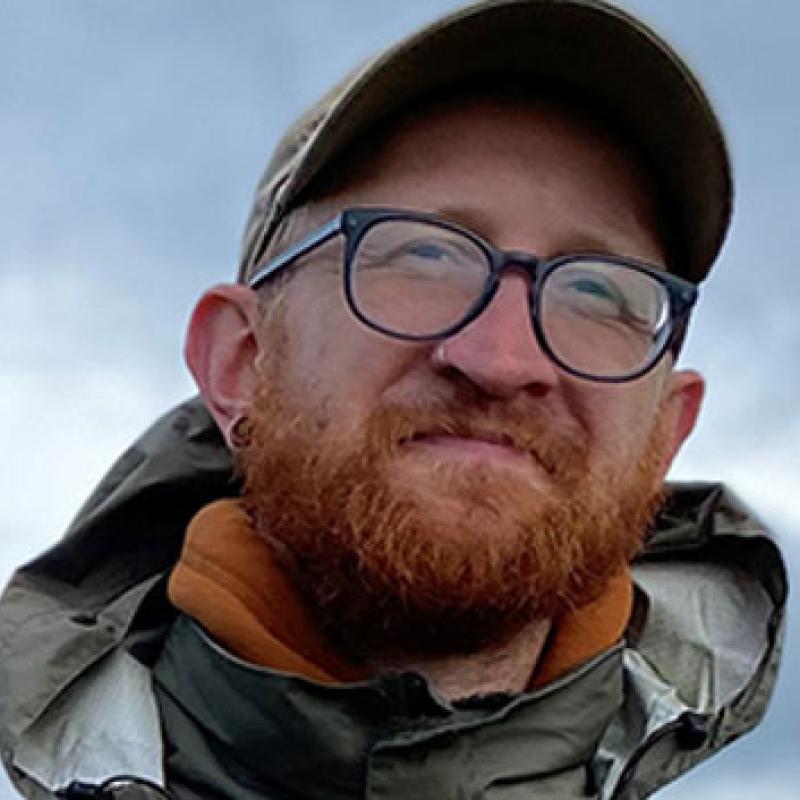 Harris distinguishes between teaching for understanding versus knowing ...